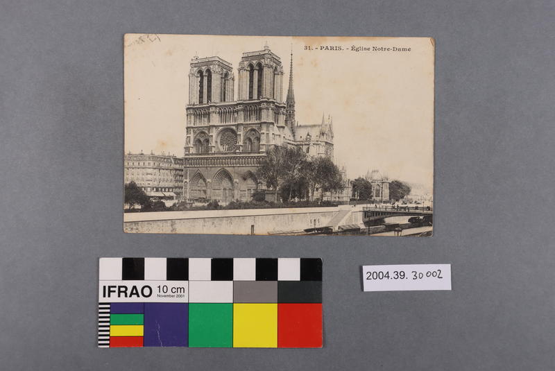 Postcard: Paris - Église Notre-Dame - Canterbury Museum