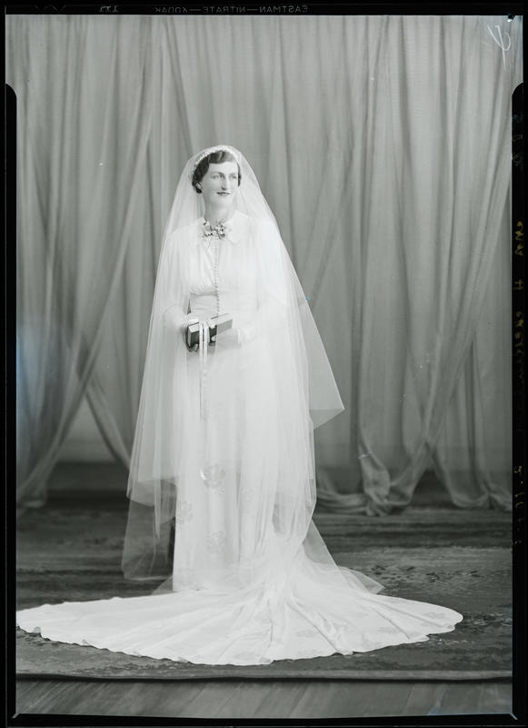 Film Negative: Mrs H McKinlay, bride - Canterbury Museum