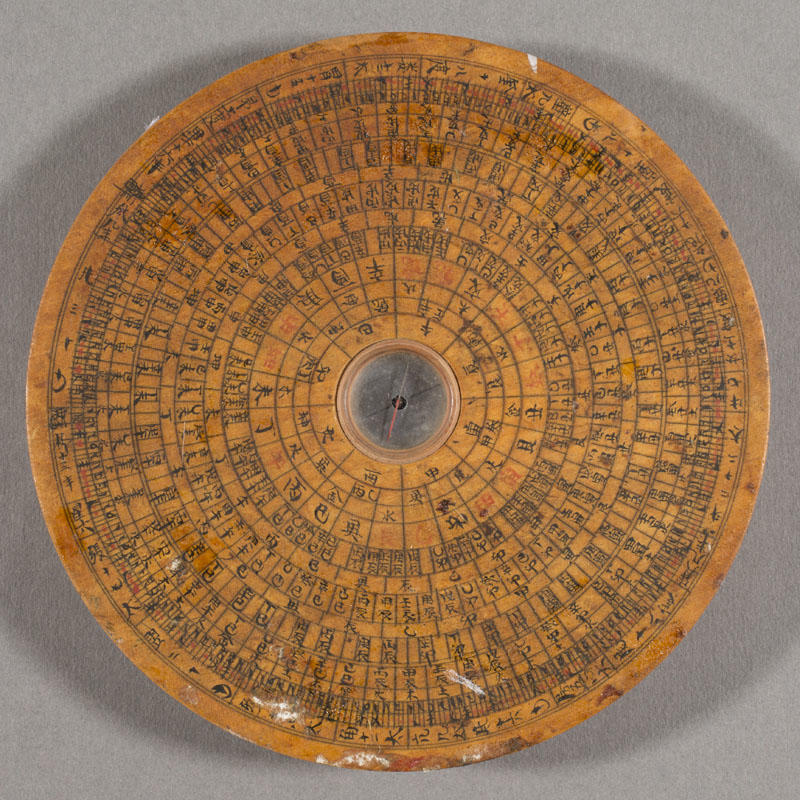 Instrument: Luopan, circular geomantic compass - Canterbury Museum