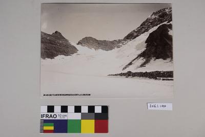 Photograph: Mueller Glacier Head - Canterbury Museum