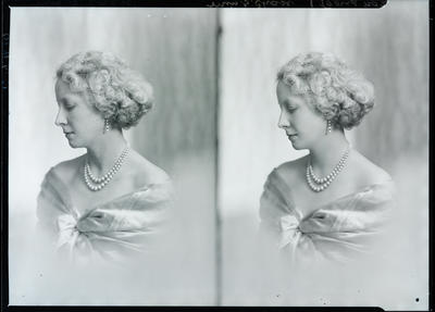 Film Negative: Miss S Chase (twin negative) - Canterbury Museum
