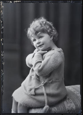Film Negative: Mrs Gordon Fulton's daughter - Canterbury Museum