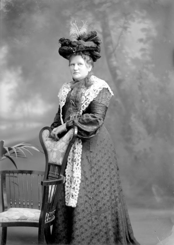 Glass Plate Negative: Mrs J P Calvert - Canterbury Museum