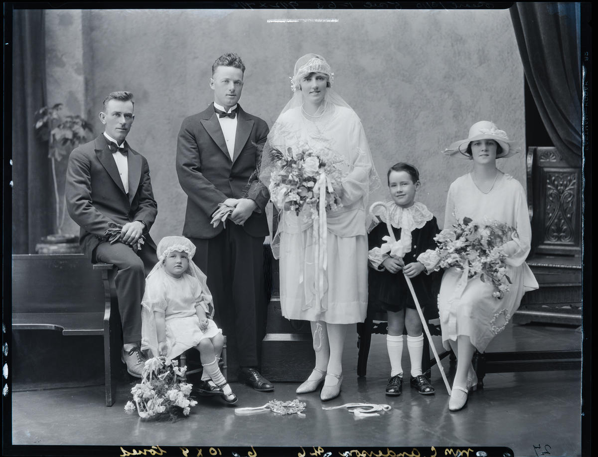 Film Negative: Anderson wedding group - Canterbury Museum