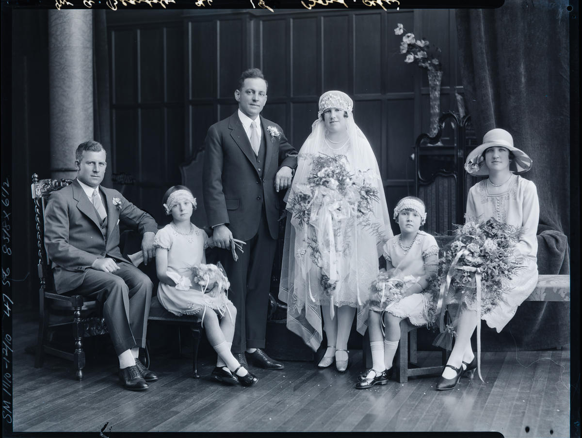 Film Negative: Beardsley wedding group - Canterbury Museum