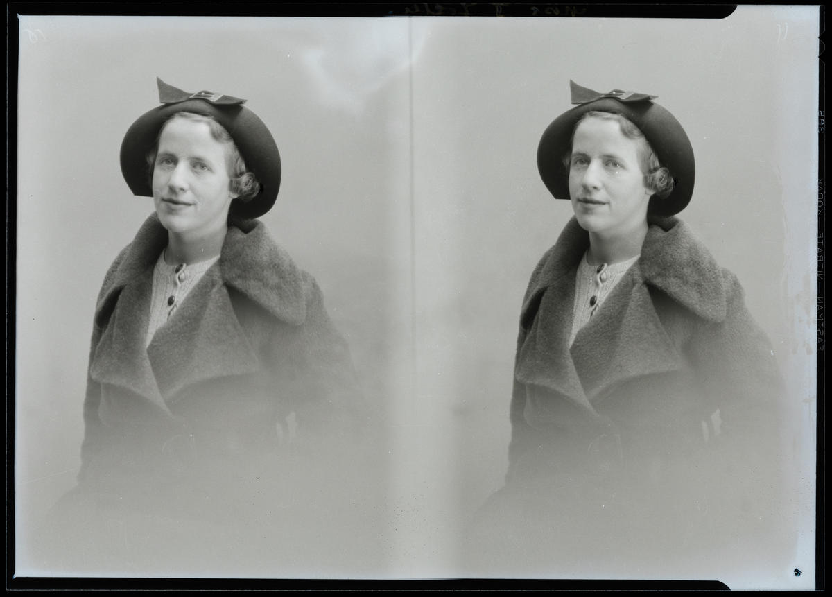 Film Negative: Miss T Foster (twin negative) - Canterbury Museum