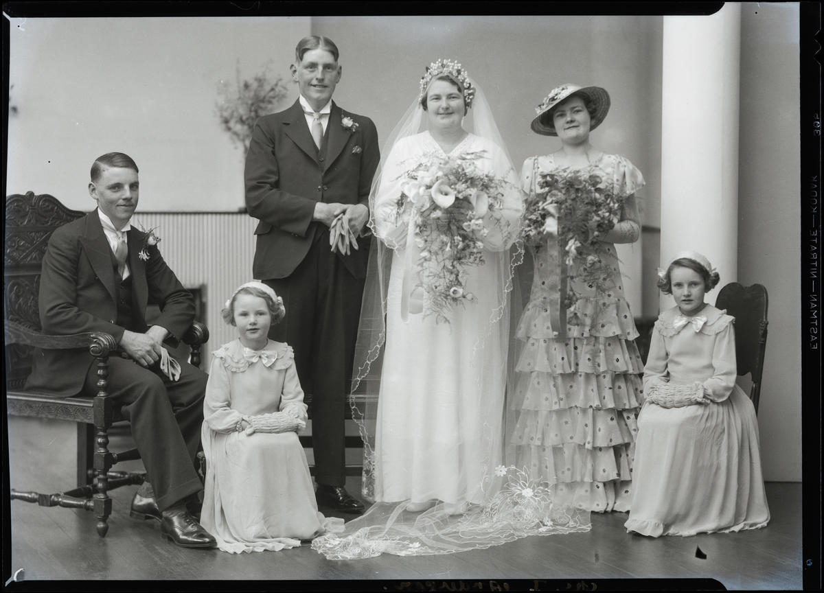 Film Negative: Anderson wedding group - Canterbury Museum