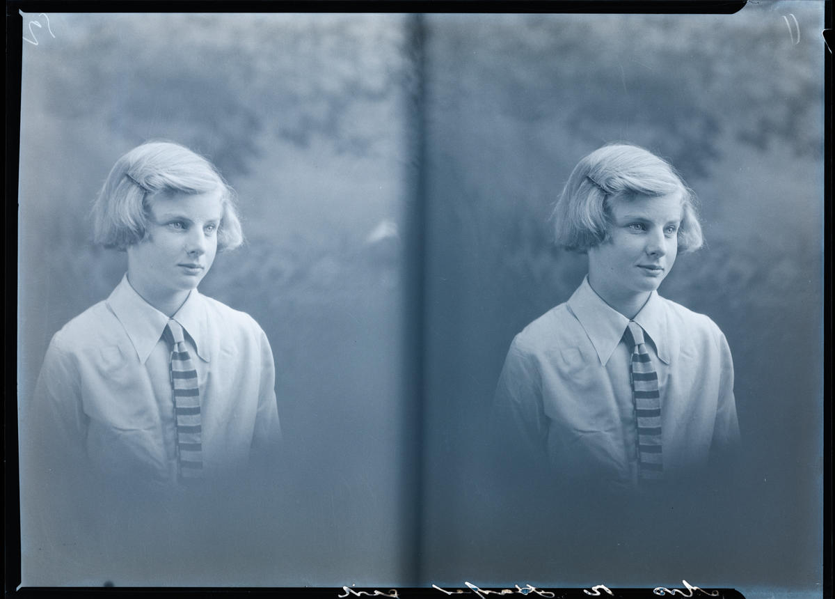 Film Negative: Mrs Harper's daughter (twin negative) - Canterbury Museum