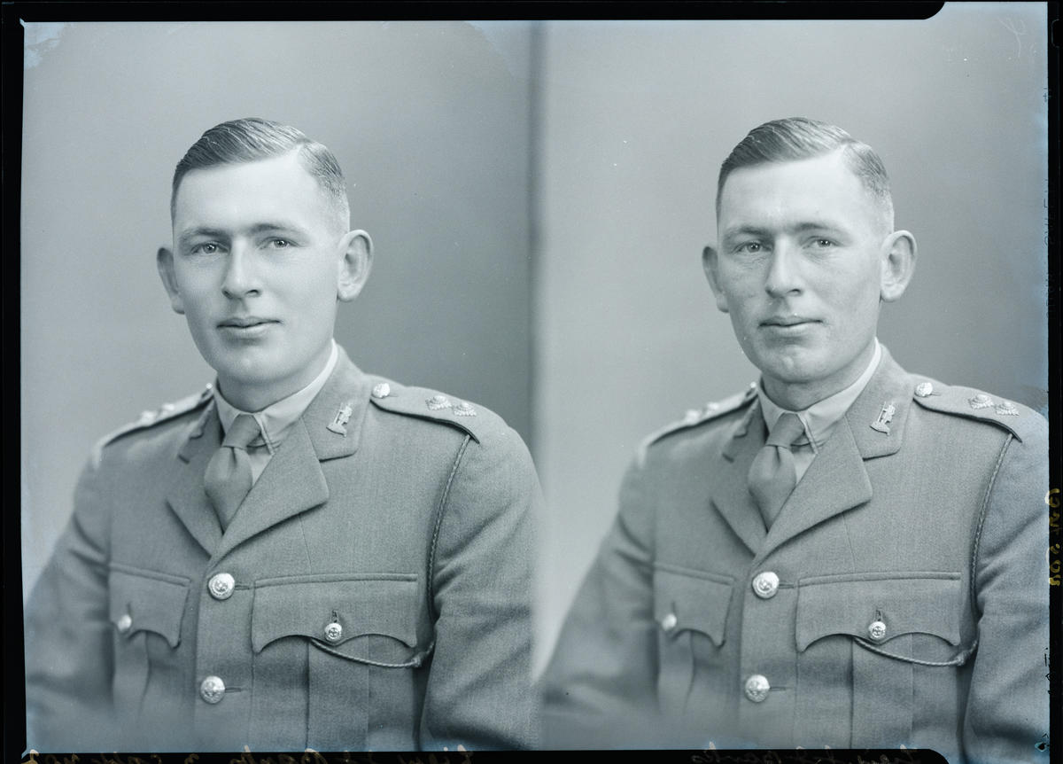 Film Negative: Lieutenant J J Banks (twin negative) - Canterbury Museum