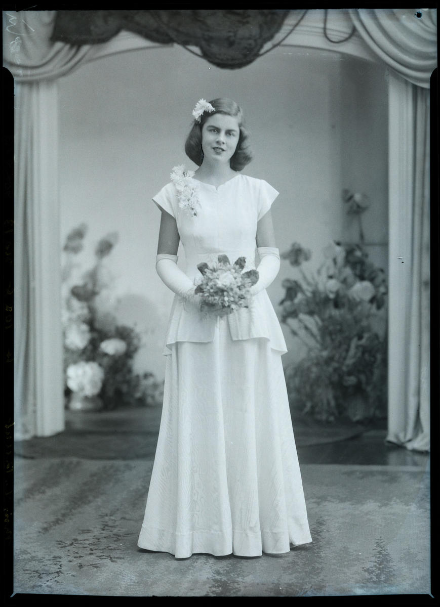 Film Negative: Miss L Bunt - Canterbury Museum