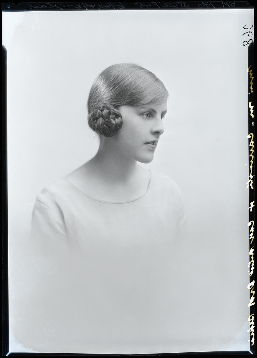Film Negative: Miss M Carrington - Canterbury Museum