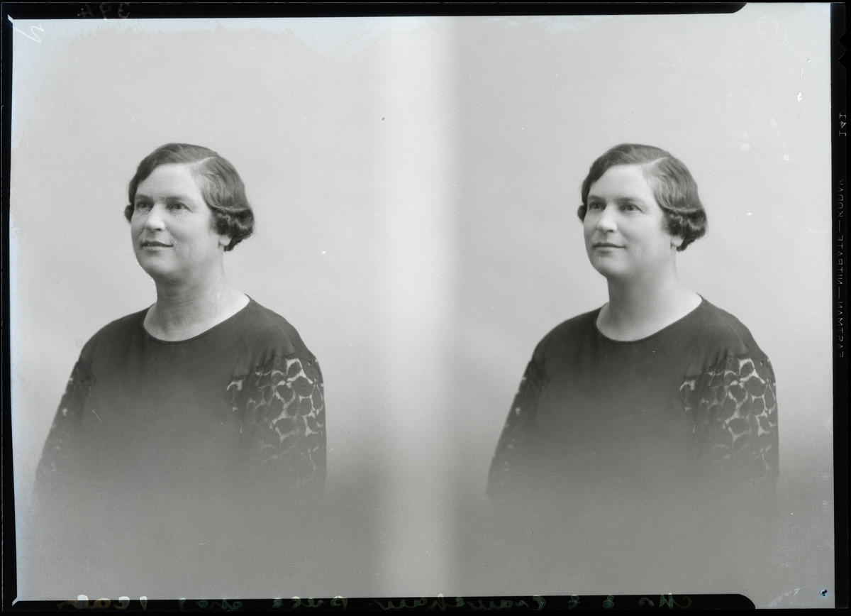 Film Negative: Mrs E E Crawshaw (twin negative) - Canterbury Museum