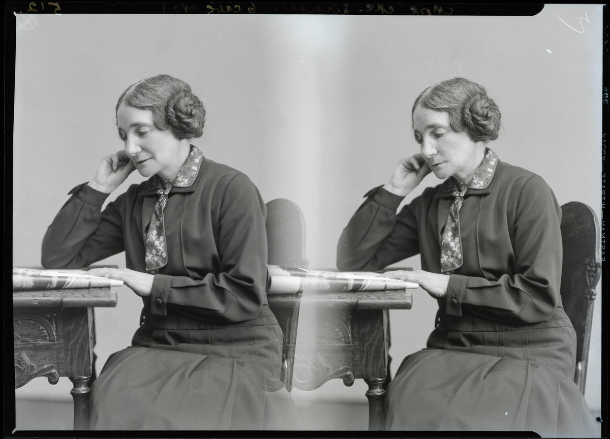 Film Negative: Mrs McIlwraith (twin negative) - Canterbury Museum
