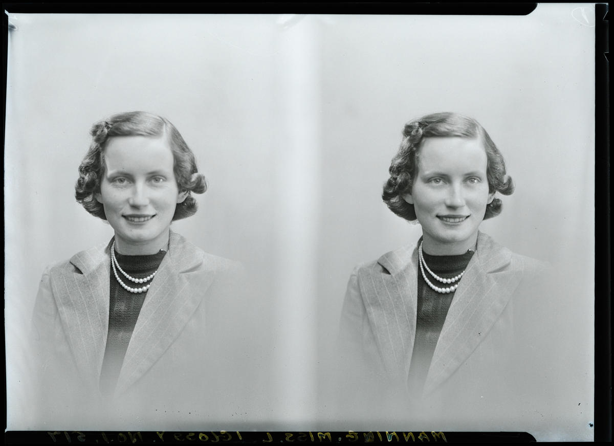 Film Negative: Miss L Manning (twin negative) - Canterbury Museum