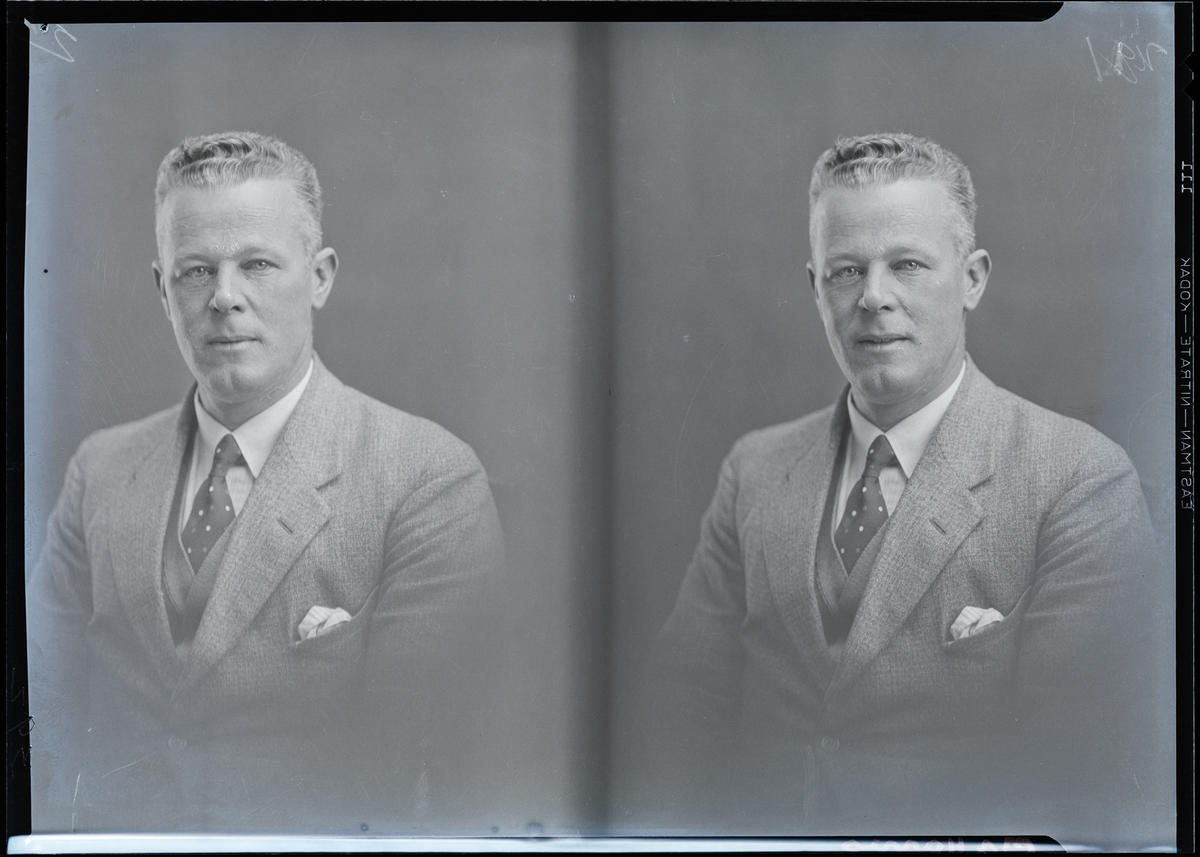 Film Negative: Mr Harris (twin negative) - Canterbury Museum