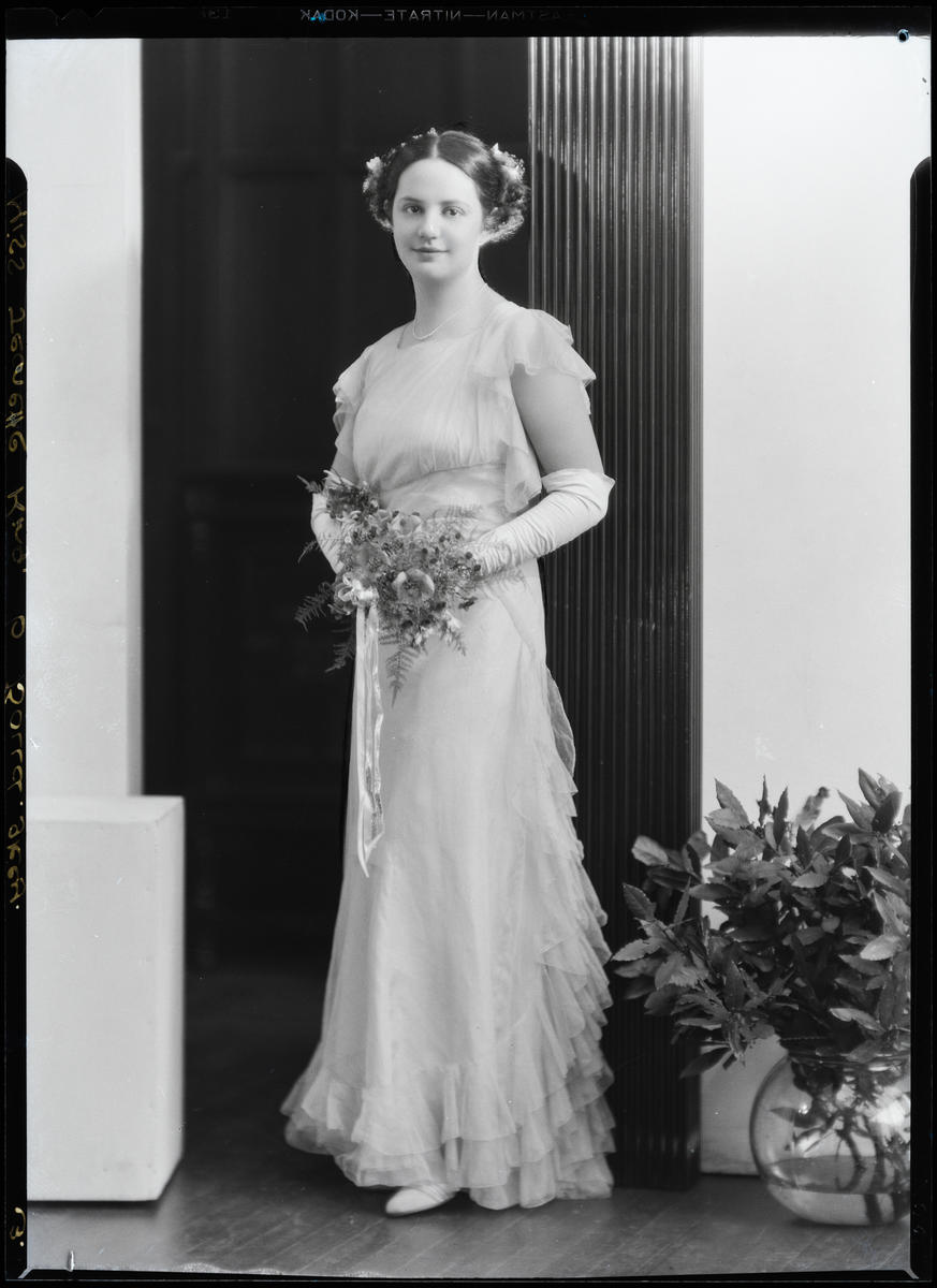 Film Negative: Miss Jeanette King - Canterbury Museum