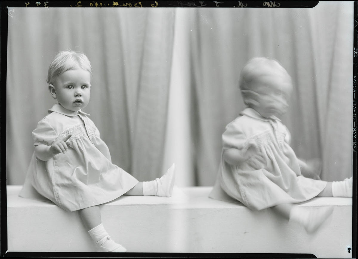 Film Negative: Mrs M J Scott's baby (twin negative, different images ...