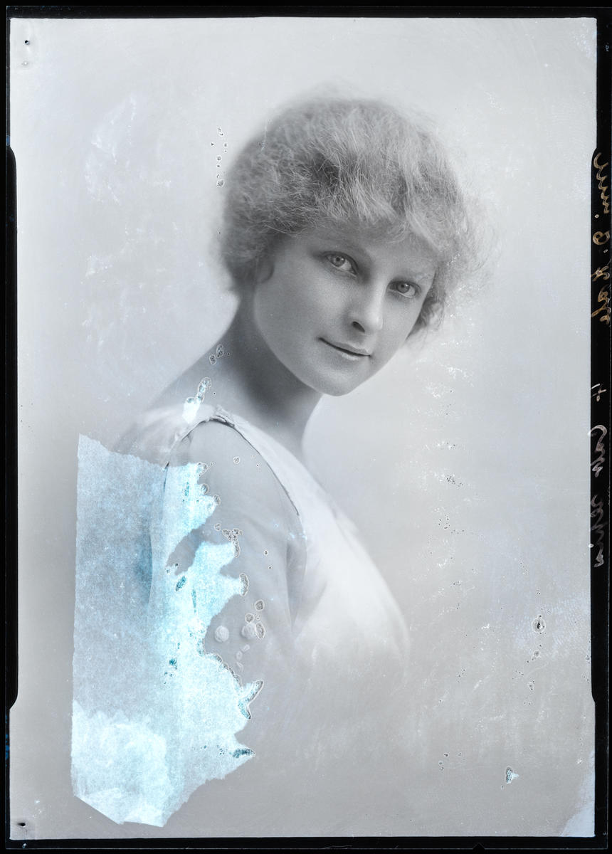 Film Negative: Miss D Hale - Canterbury Museum