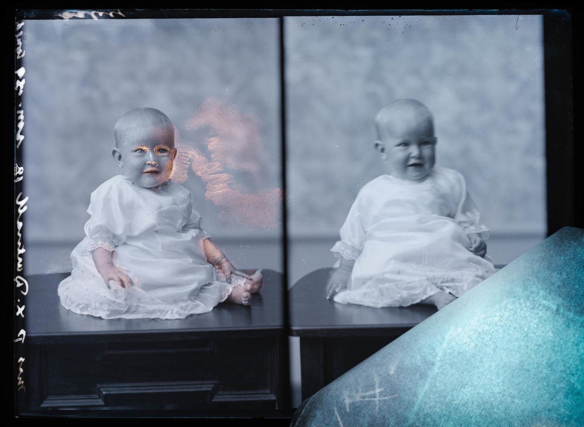 Glass Plate Negative: Sitting baby (twin negative) - Canterbury Museum