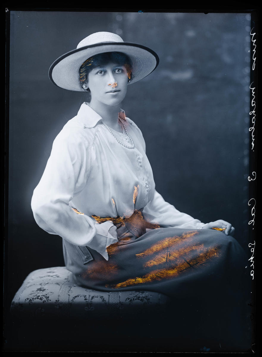 Glass Plate Negative: Miss Mahalm - Canterbury Museum