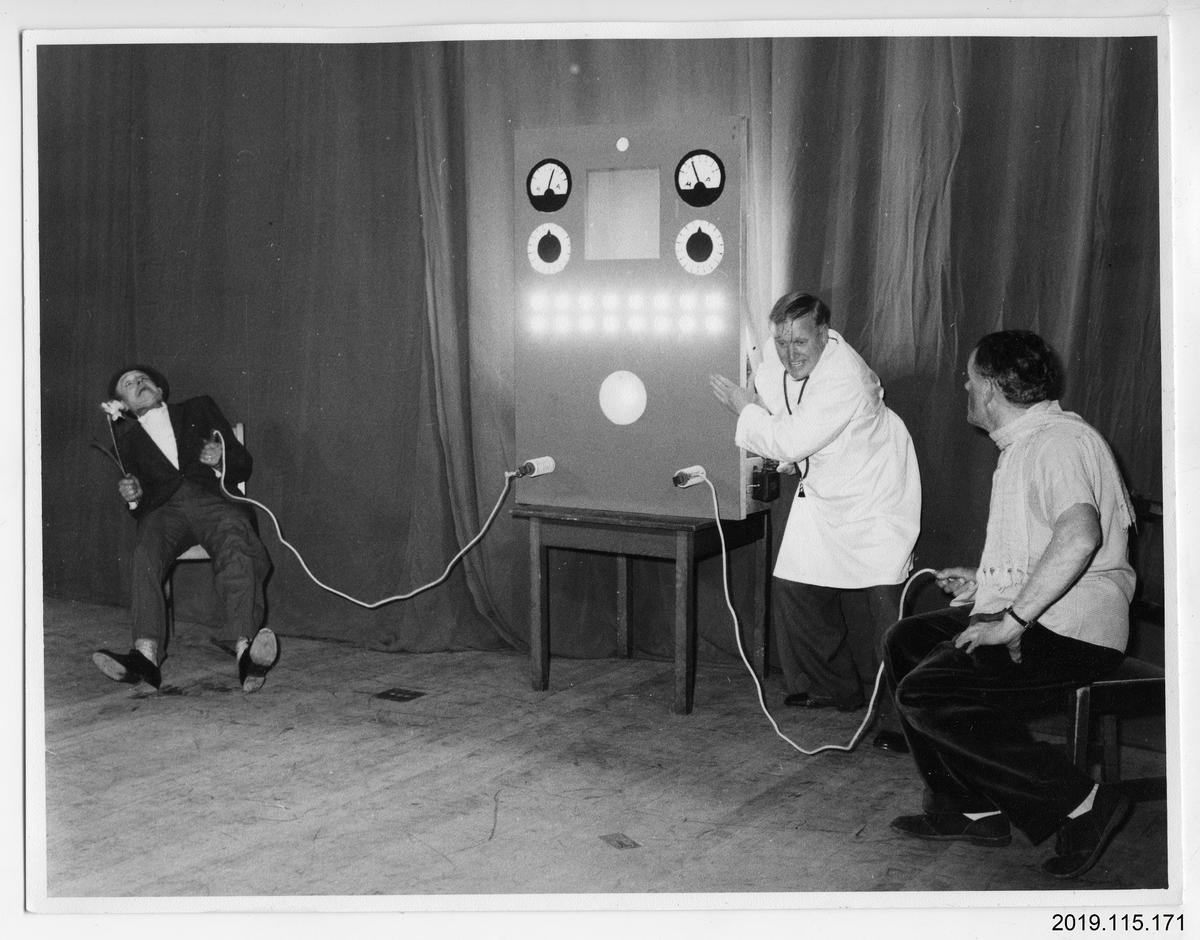 Photograph: Christchurch Savage Club three actors on stage - Canterbury ...