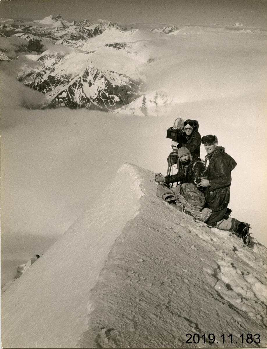 Photograph: Climbing Film Behind the Scenes - Canterbury Museum