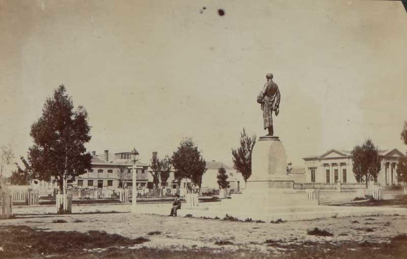 Photograph: Godley Statue - Canterbury Museum