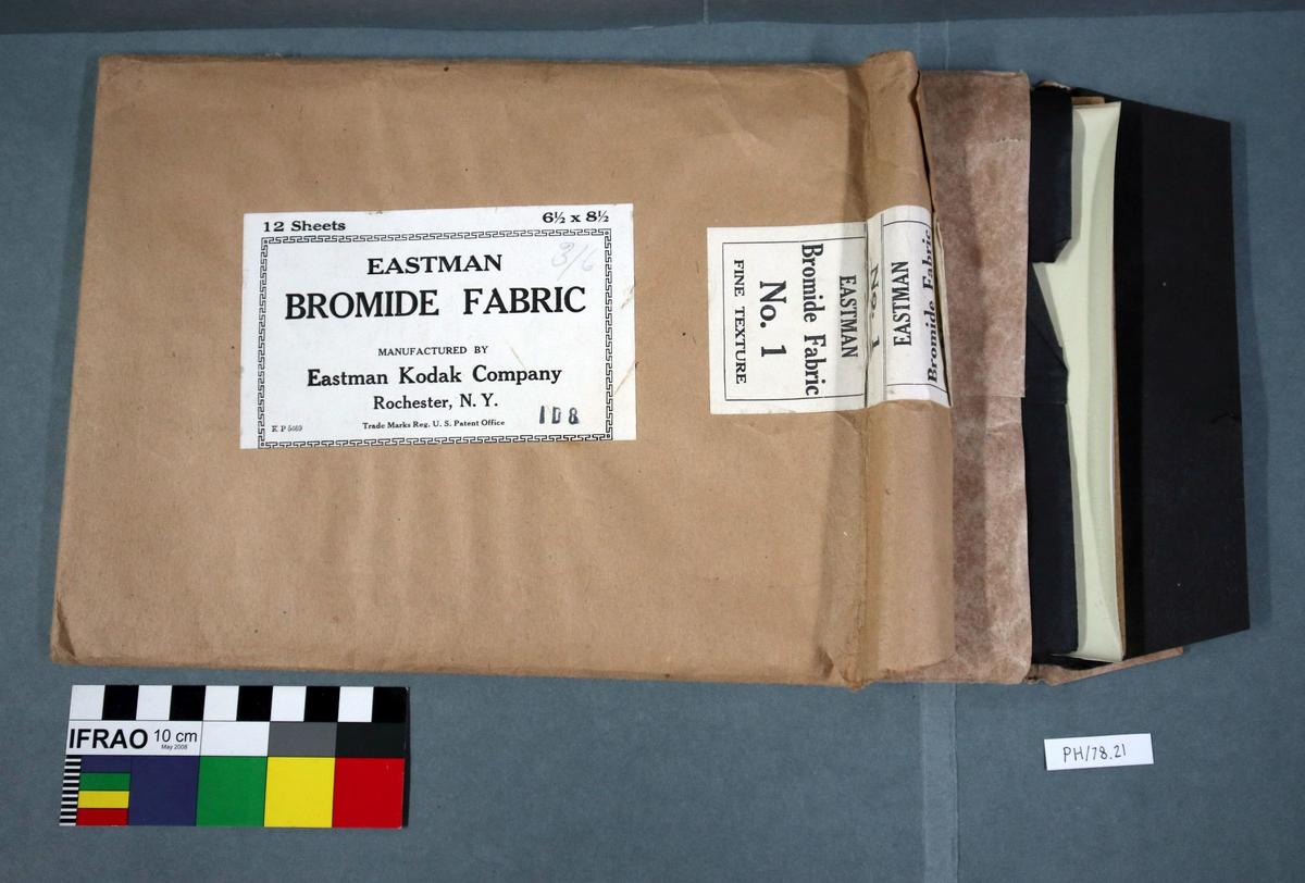Paper: Eastman No.1 Fine Texture Bromide Fabric - Canterbury Museum