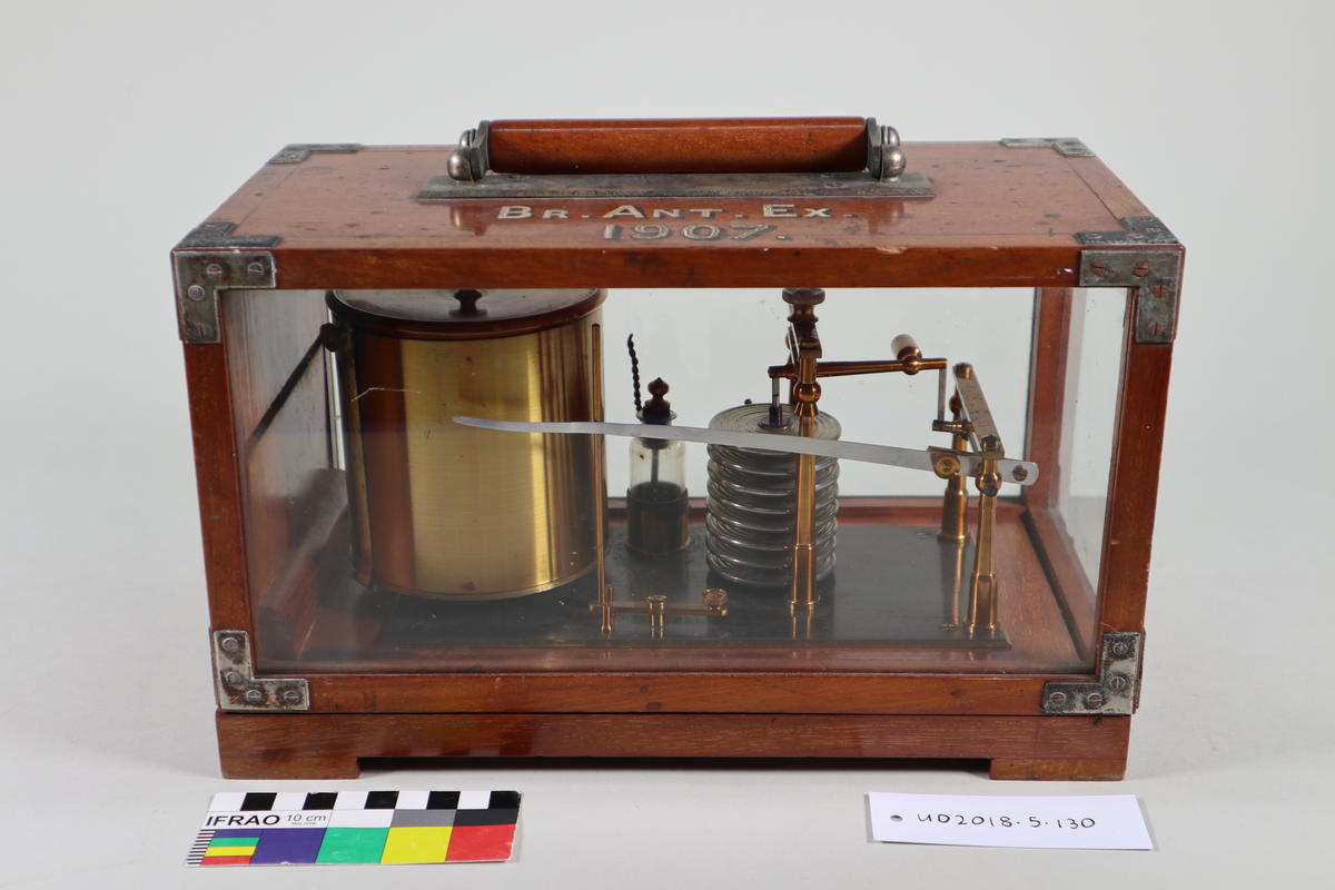Instrument: Seismograph - Canterbury Museum