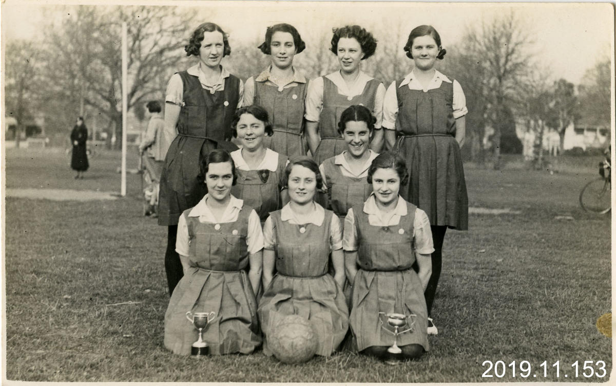 Photograph: Girls' Netball Team - Canterbury Museum