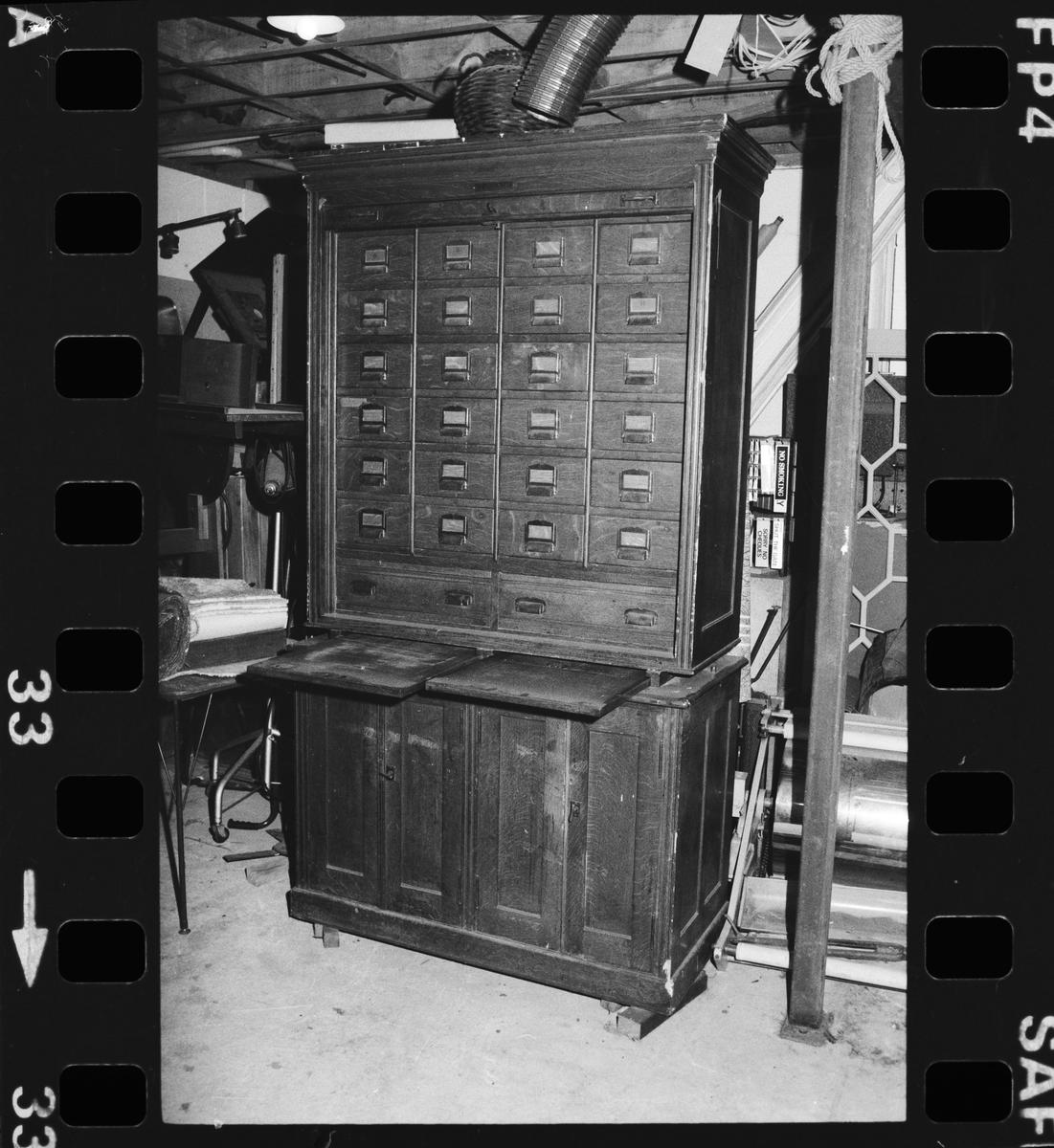 Negative: Standish & Preece Cabinet - Canterbury Museum
